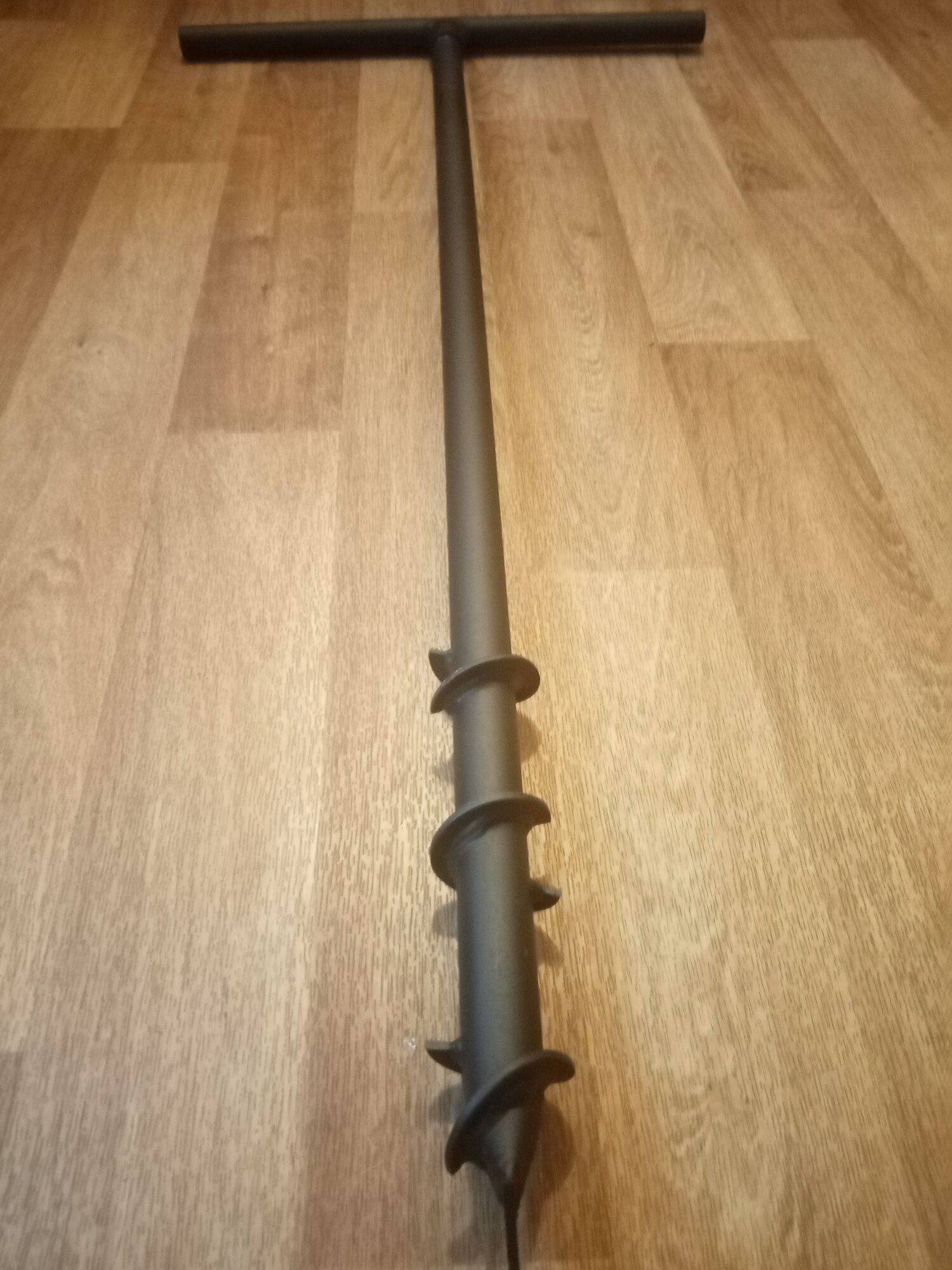 Бур садовый, 3х шнековый, D-50мм x1 метр, Т-образная рукоятка, металлический, чёрный