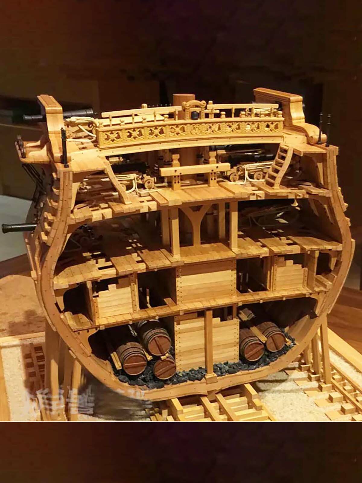 Интерьер корабля США, для Фрегата Bonhomme Richard 1779 (Милый Ричард), сечение, вишня, М.1:48