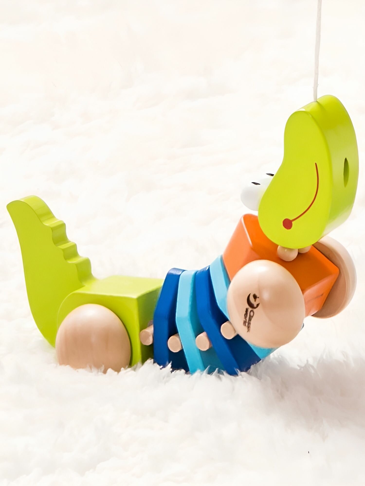 CLASSIC WORLD Каталка на веревочке деревянная игрушка Крокодильчик для детей от 1 года