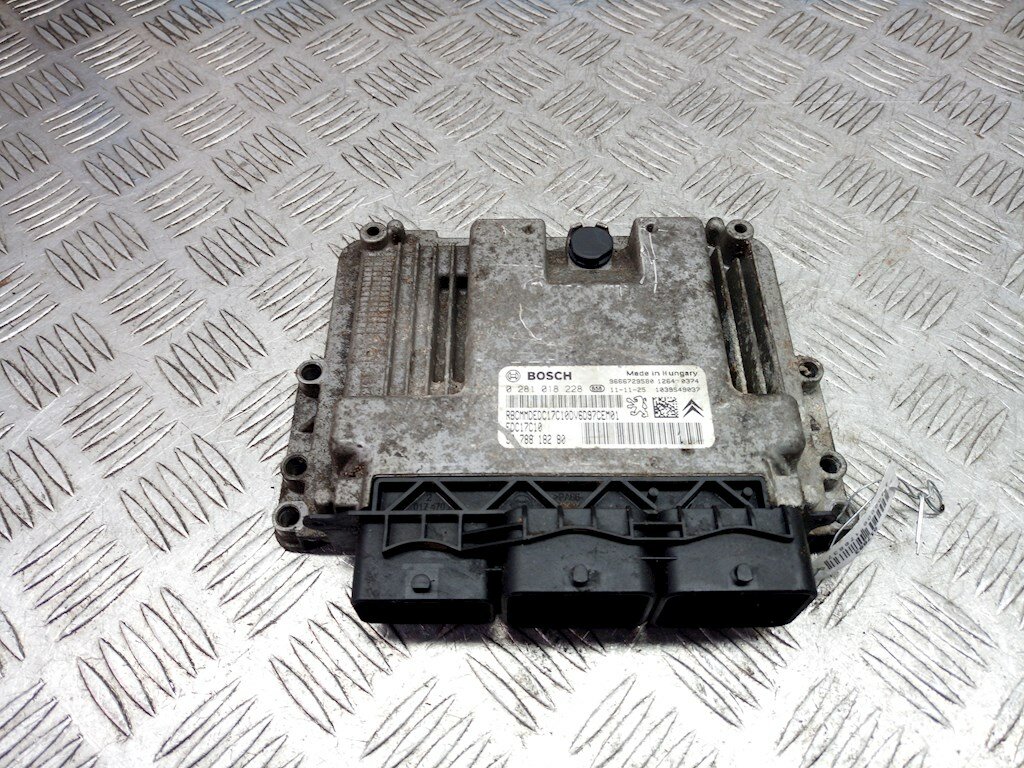 Блок управления двигателем Citroen Jumpy (Dispatch) 2 1607869980 арт. 617883