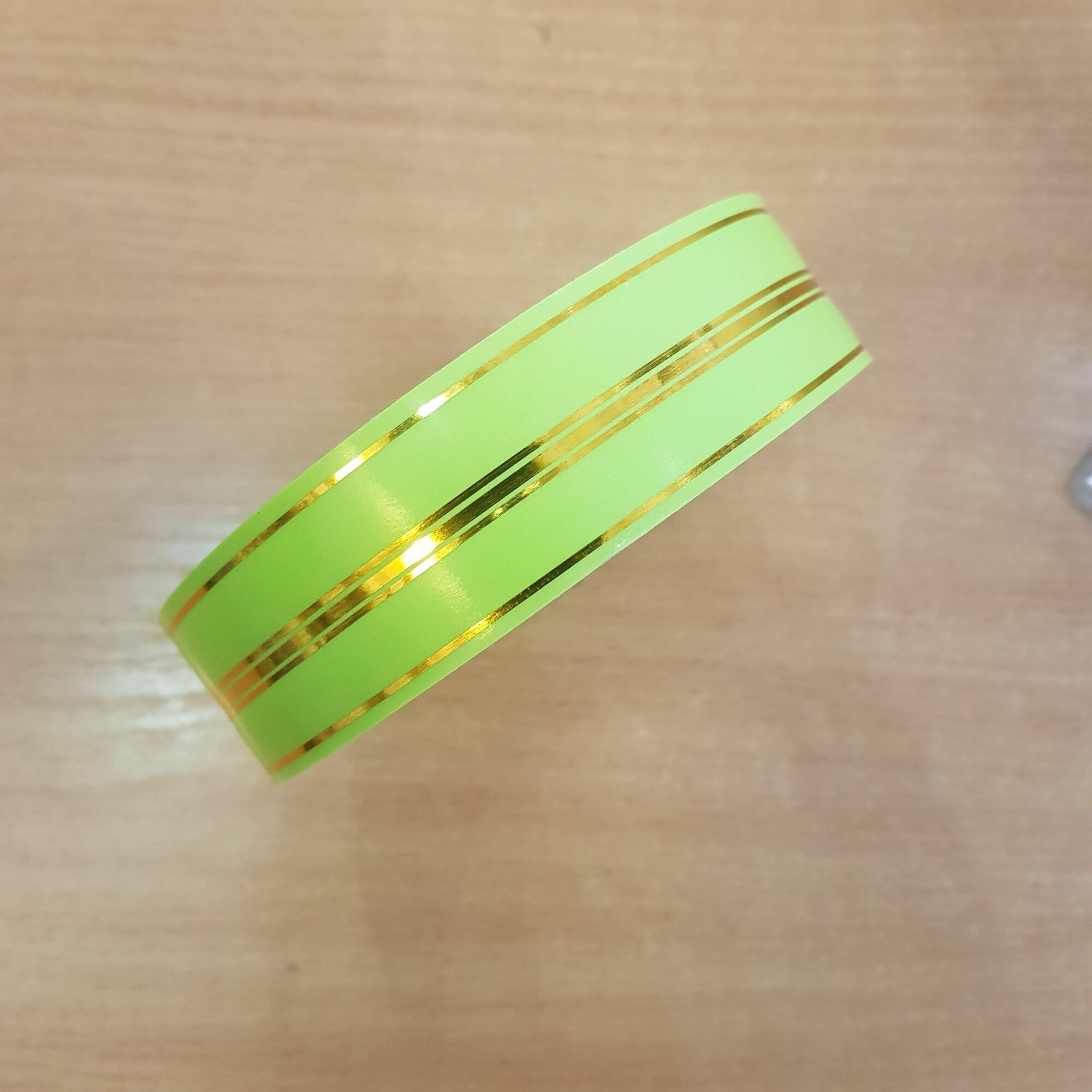 Лента для упаковки подарков, цветов, цвет светло-зеленый с золотой полосой, ширина ленты 3см, ширина бабины 11,5см, 4890Д