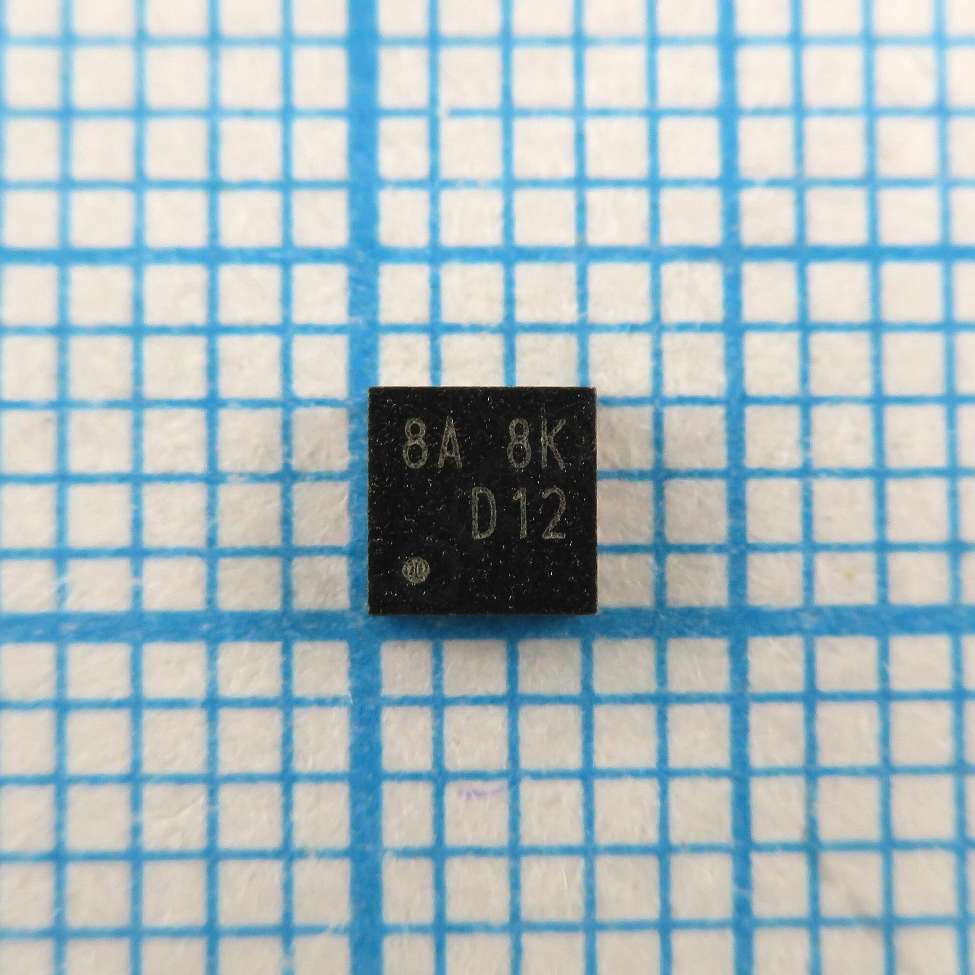 RT8243AZQW 8A - Высокоэффективный ШИМ контроллер