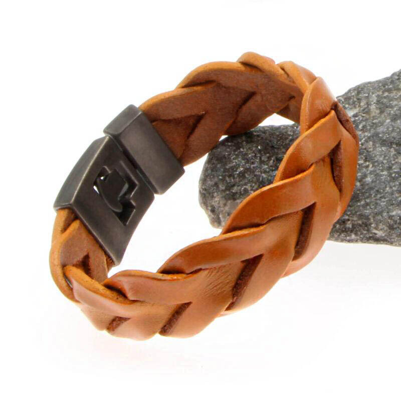 Жесткий браслет, кожа