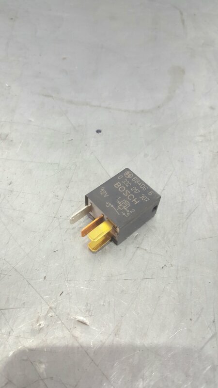 Реле Toyota Avensis AZT251`L 1AZ 2003 (б/у) 0332017307