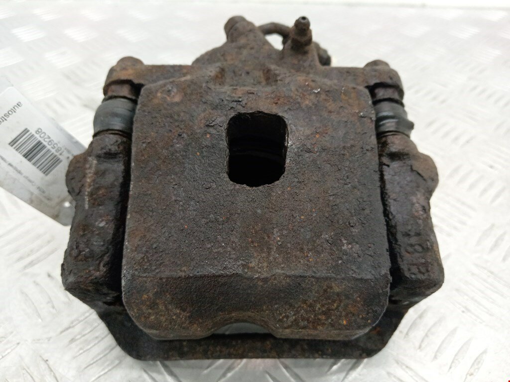 Суппорт передний левый Toyota Rav4 2 4775042040 арт. 1859208
