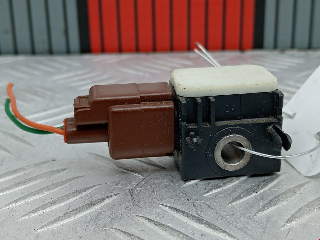 Датчик удара Kia Carens 2 (UN) 959201D000 арт. 1844906