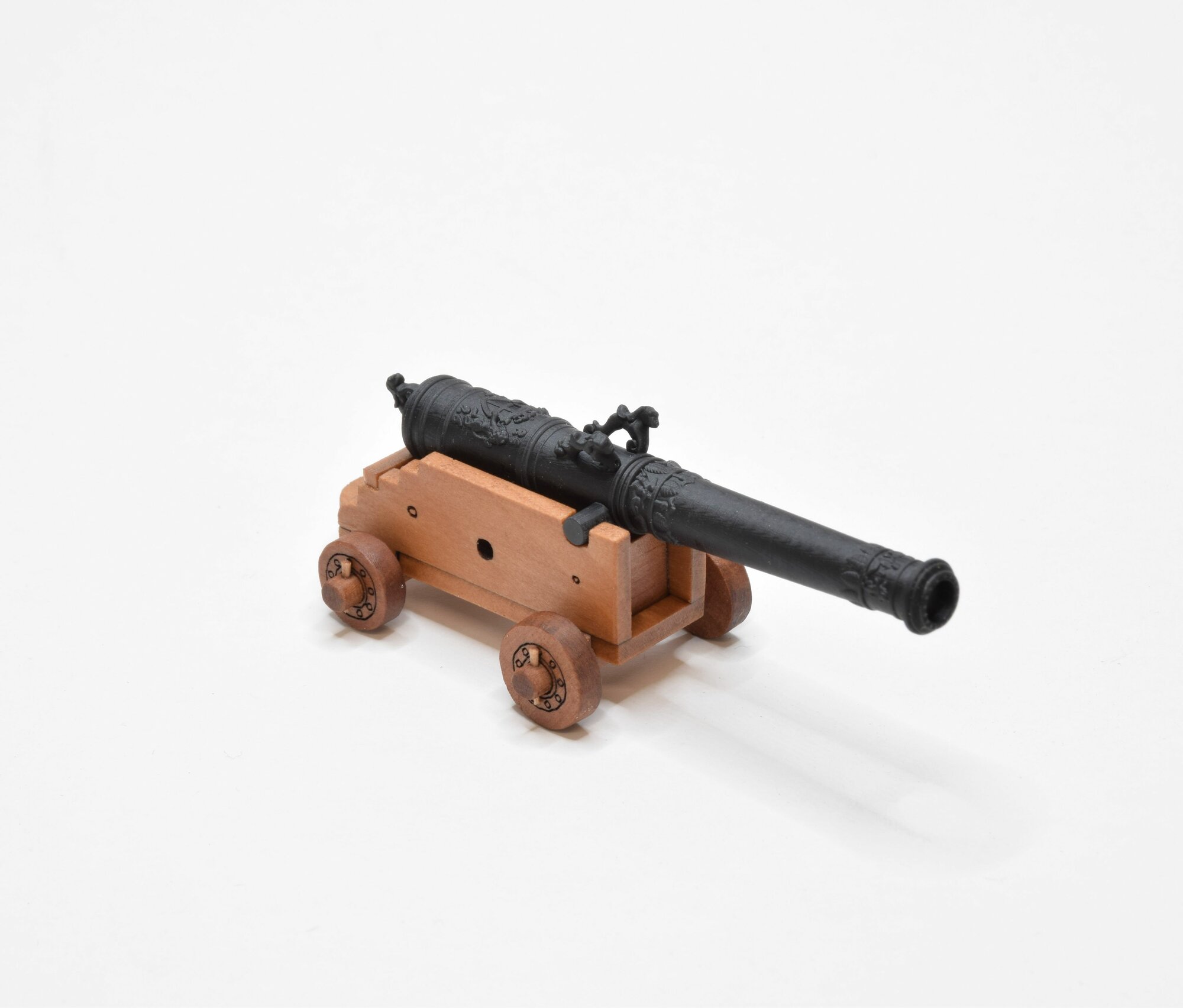 Сборная модель 24-х фунтовой пушки. Швеция XVIIвек. 61мм. 1:48