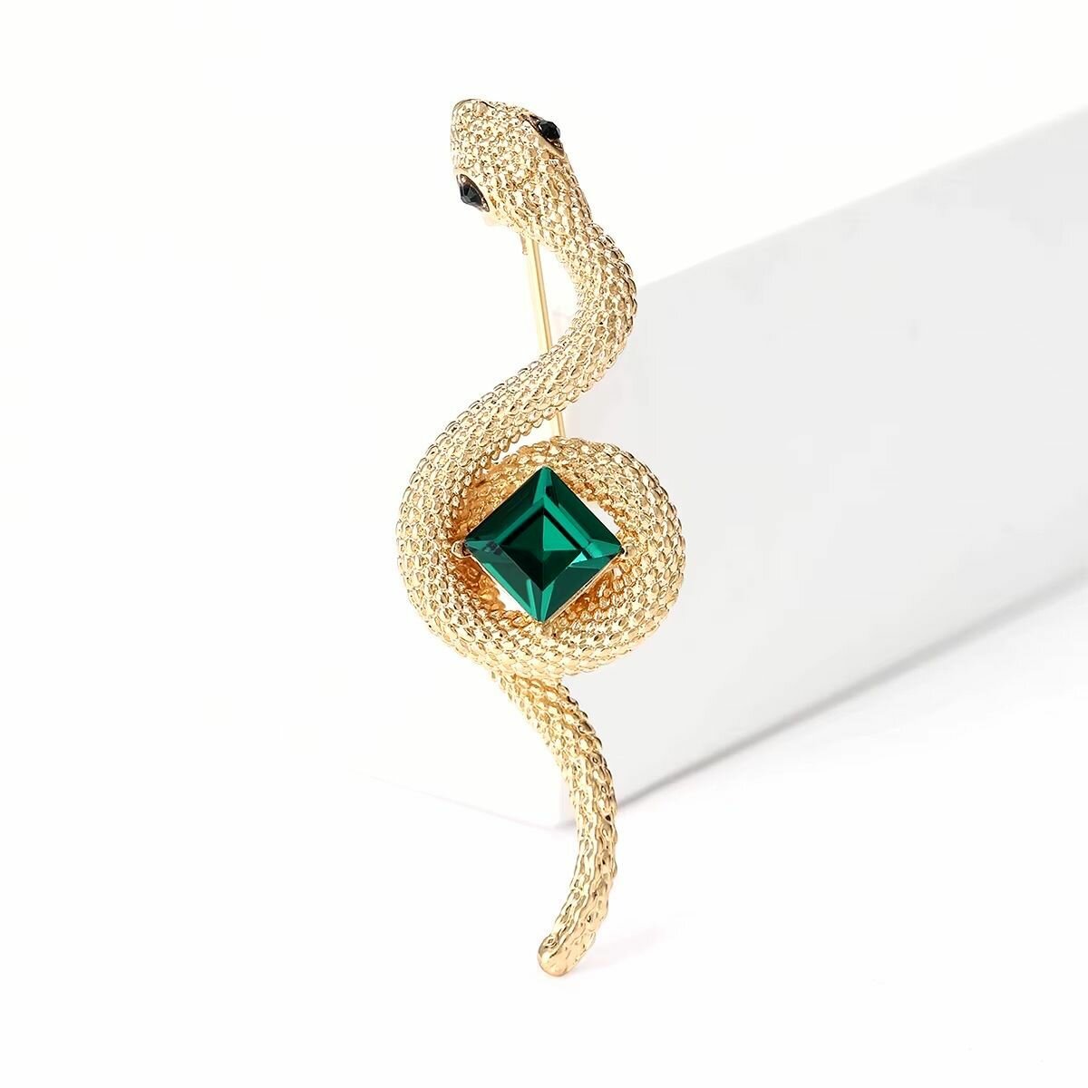 Брошь, кристалл, искусственный камень