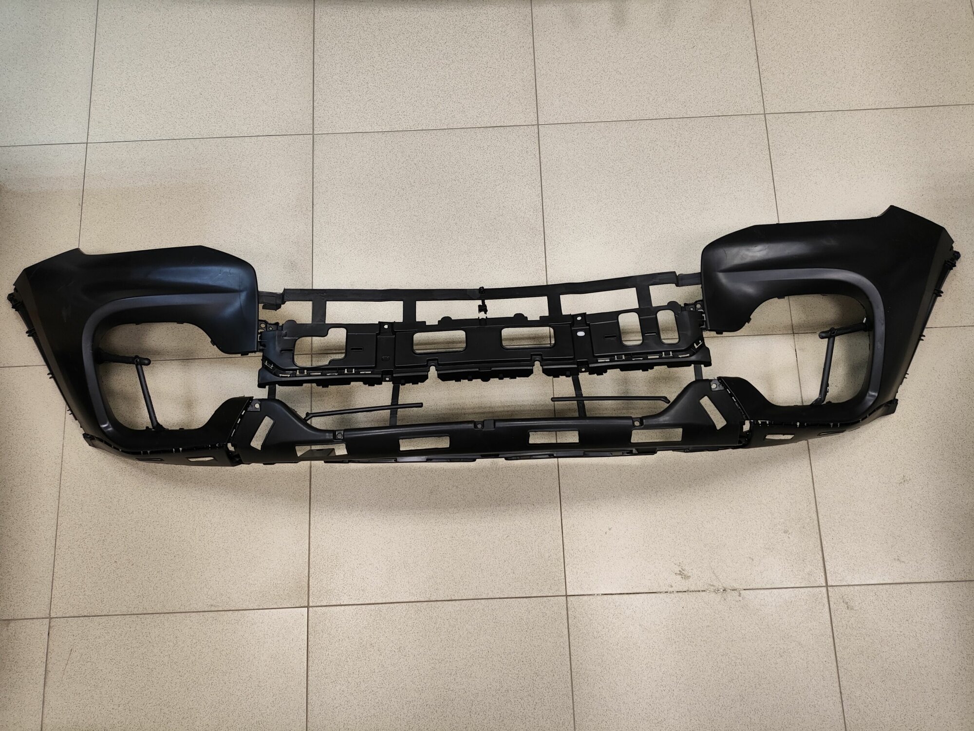 Бампер передний Chery Tiggo 8 [1.5 16V 6AMT внедорожник] 602000153AADQ