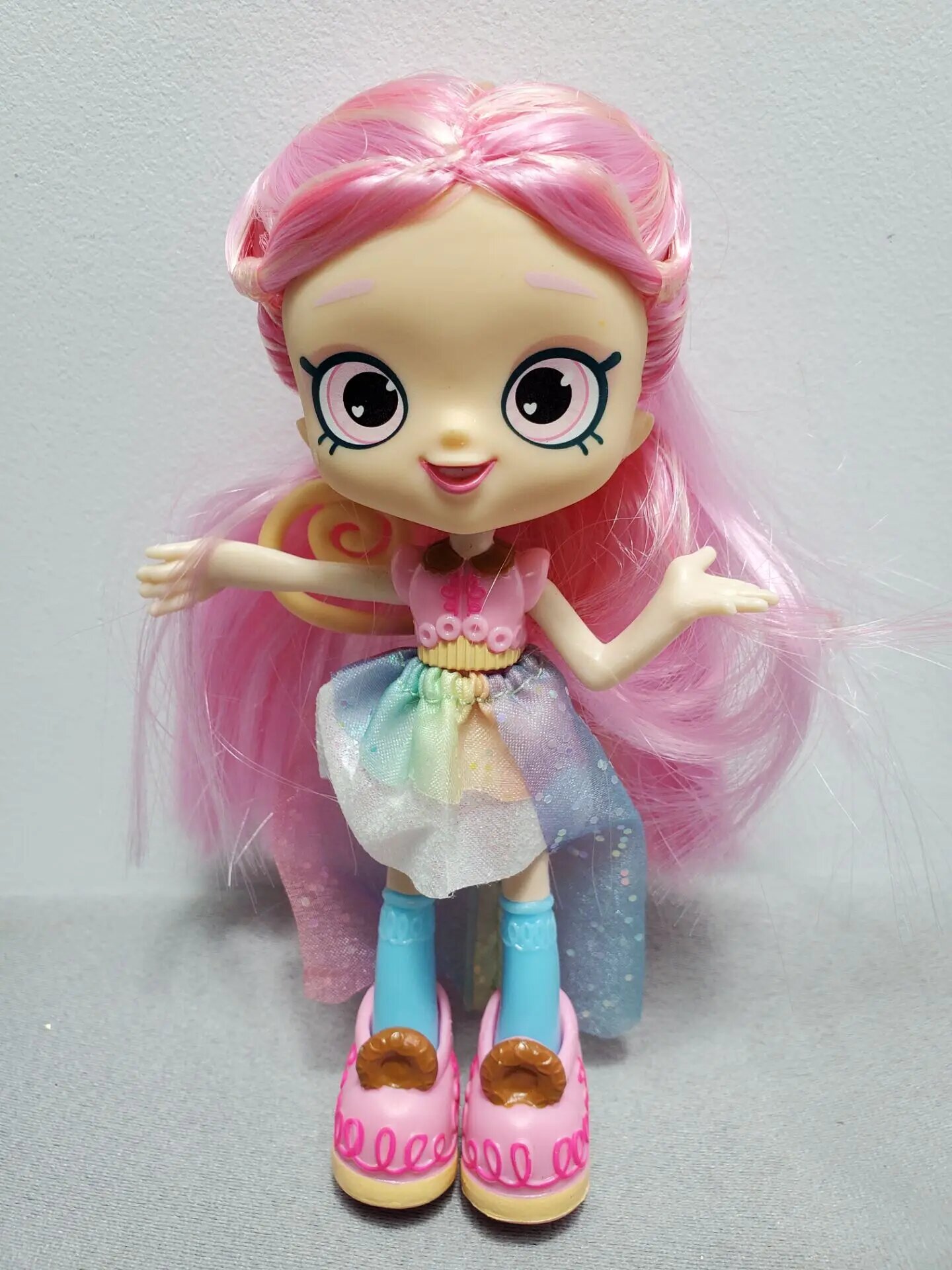 Кукла Shopkins Клубничная, зеленый цвет