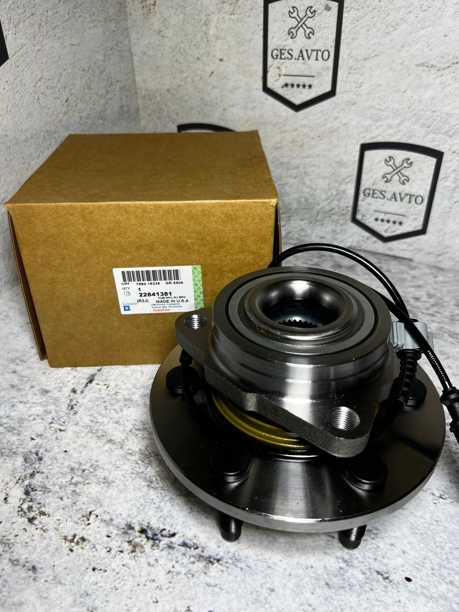 Ступица передняя левая, правая Chevrolet Tahoe (4WD) (06-14), Cadillac Escalade III (06-14) General Motors 22841381