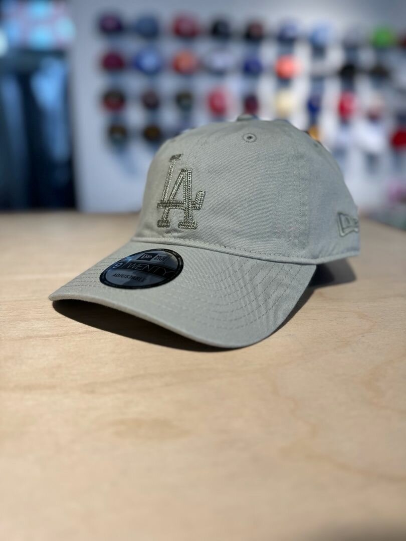 Бейсболка NEW ERA для мужчин и женщин