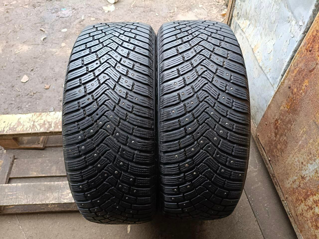 Шины БУ зимние шипованные Continental IceContact 3 235/55 R18 104T