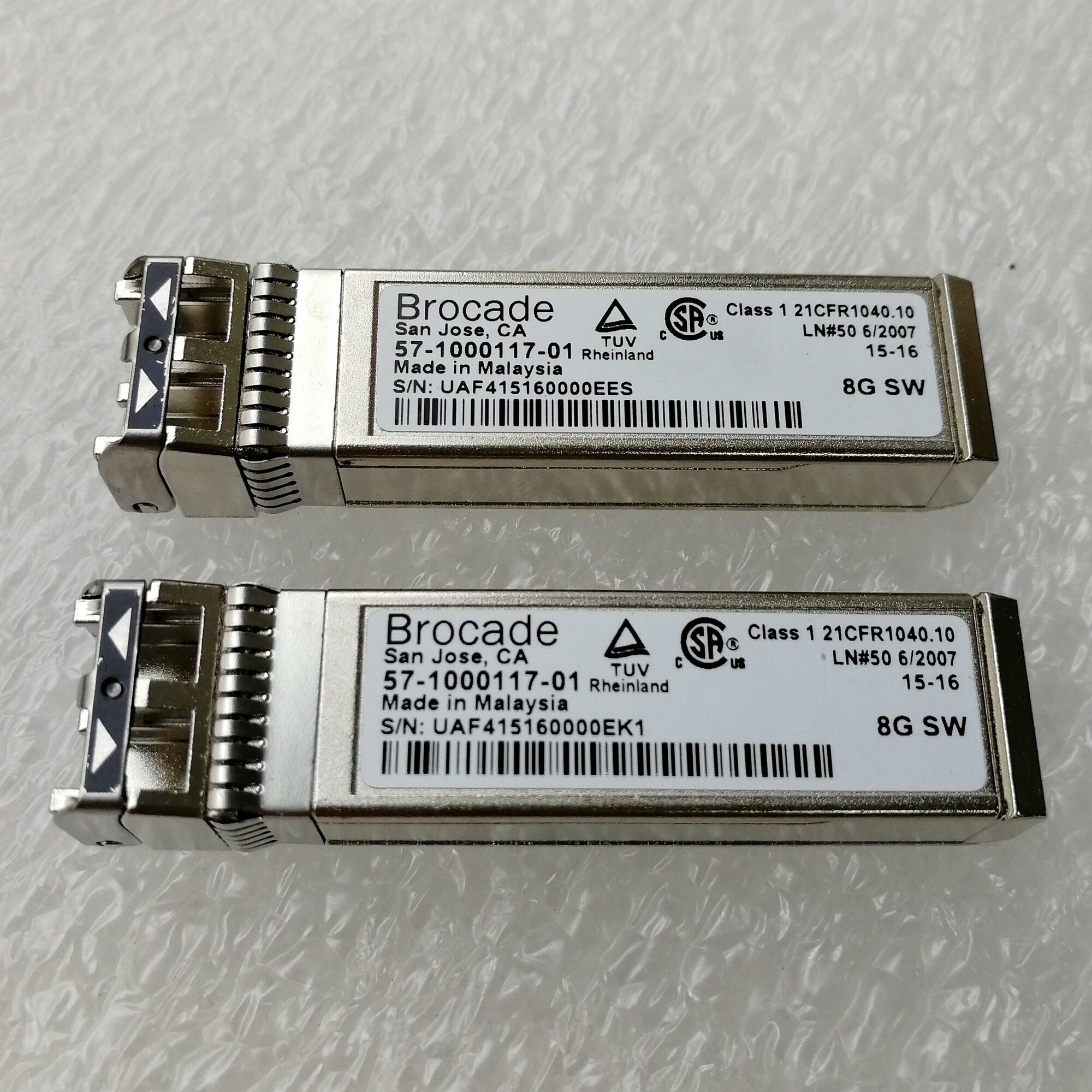 Трансивер оптический Brocade 57-1000117-01 комплект 2 шт. модуль SFP+ FC SWL 8Gbps SR 850nm Pluggable miniGBIC FC8x