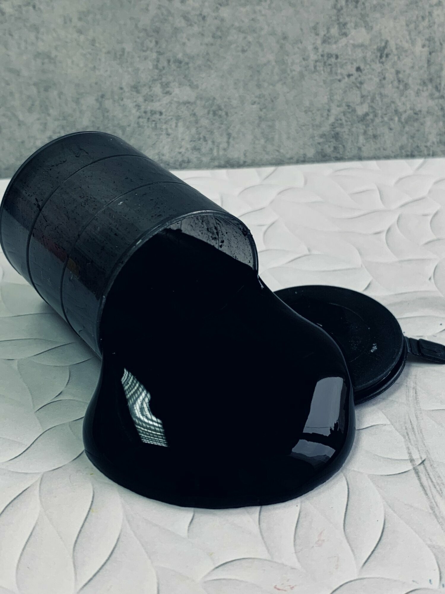 Слайм в бочке маленький / Лизун / Жвачка для рук (Чёрный)