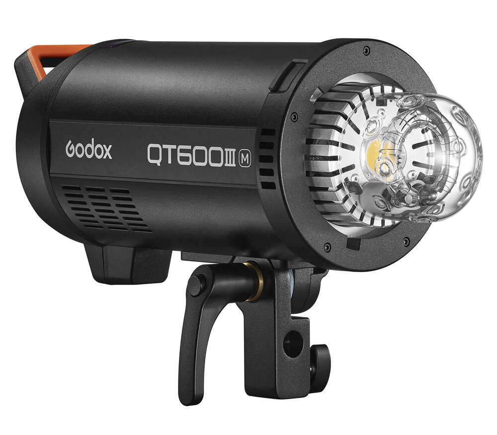 Моноблок Godox QT600IIIM, 600 Дж, высокоскоростной, питание от сети