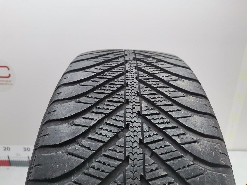 Шины Audi A4 B8 225/50R17 арт. 2049494
