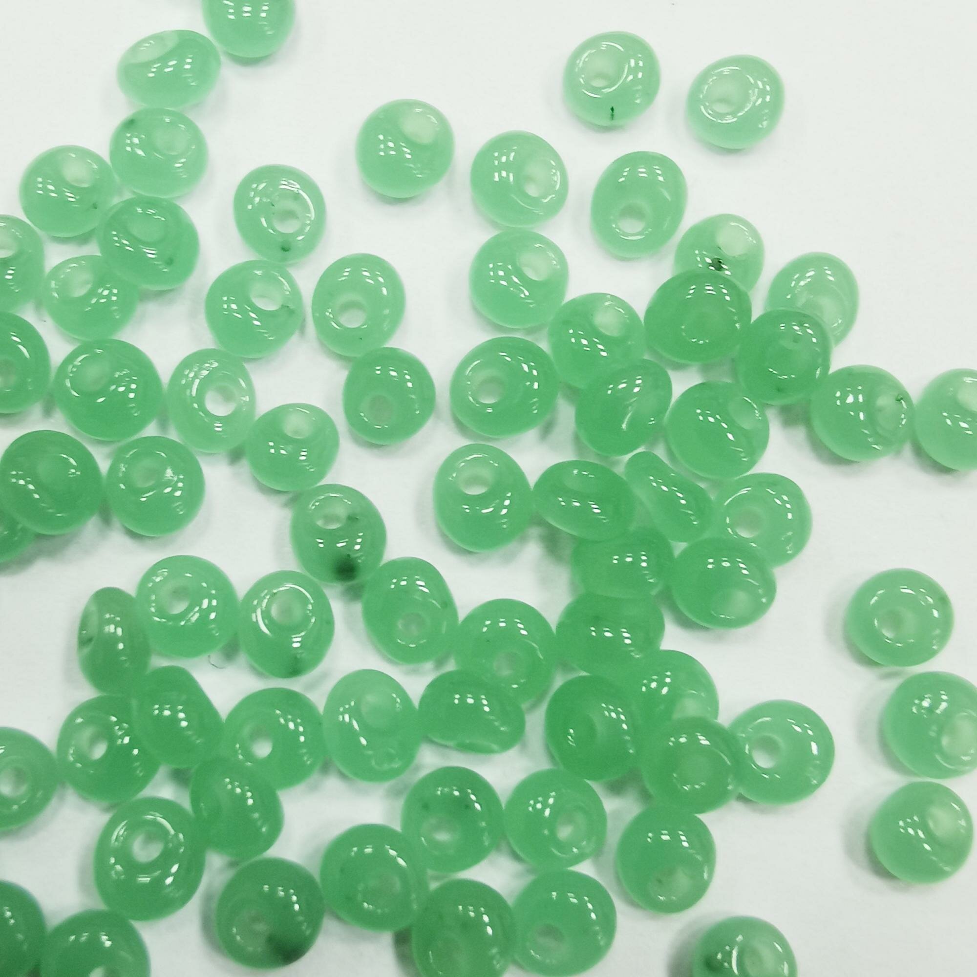 Бисер TOHO Magatama, размер 3мм, цвет #156 (Цейлон, нефрит), 10 грамм