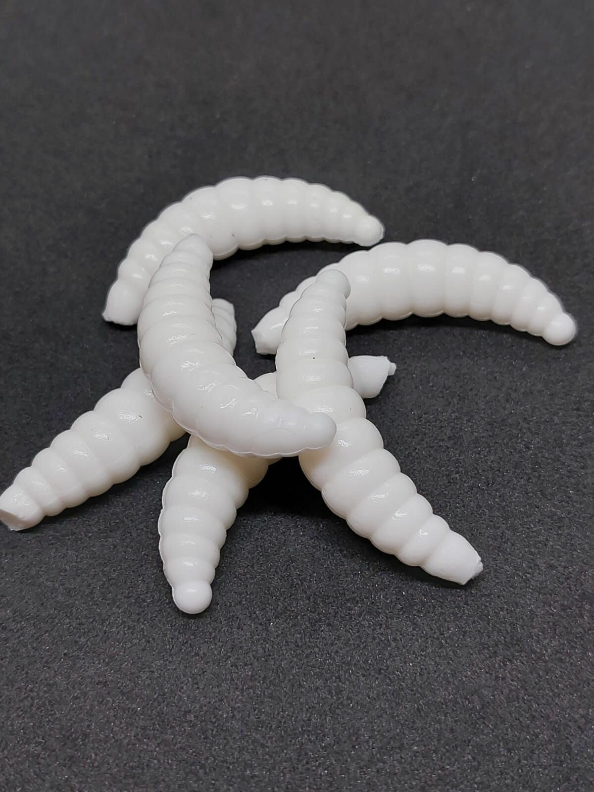 Форелевая приманка Big Maggot. 48 мм. Белый