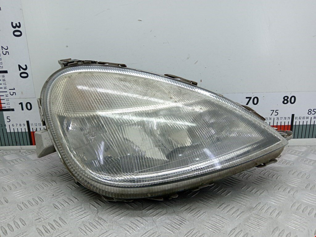 Фара правая Mercedes A-Class (W168) A1688201061 арт. 2073282
