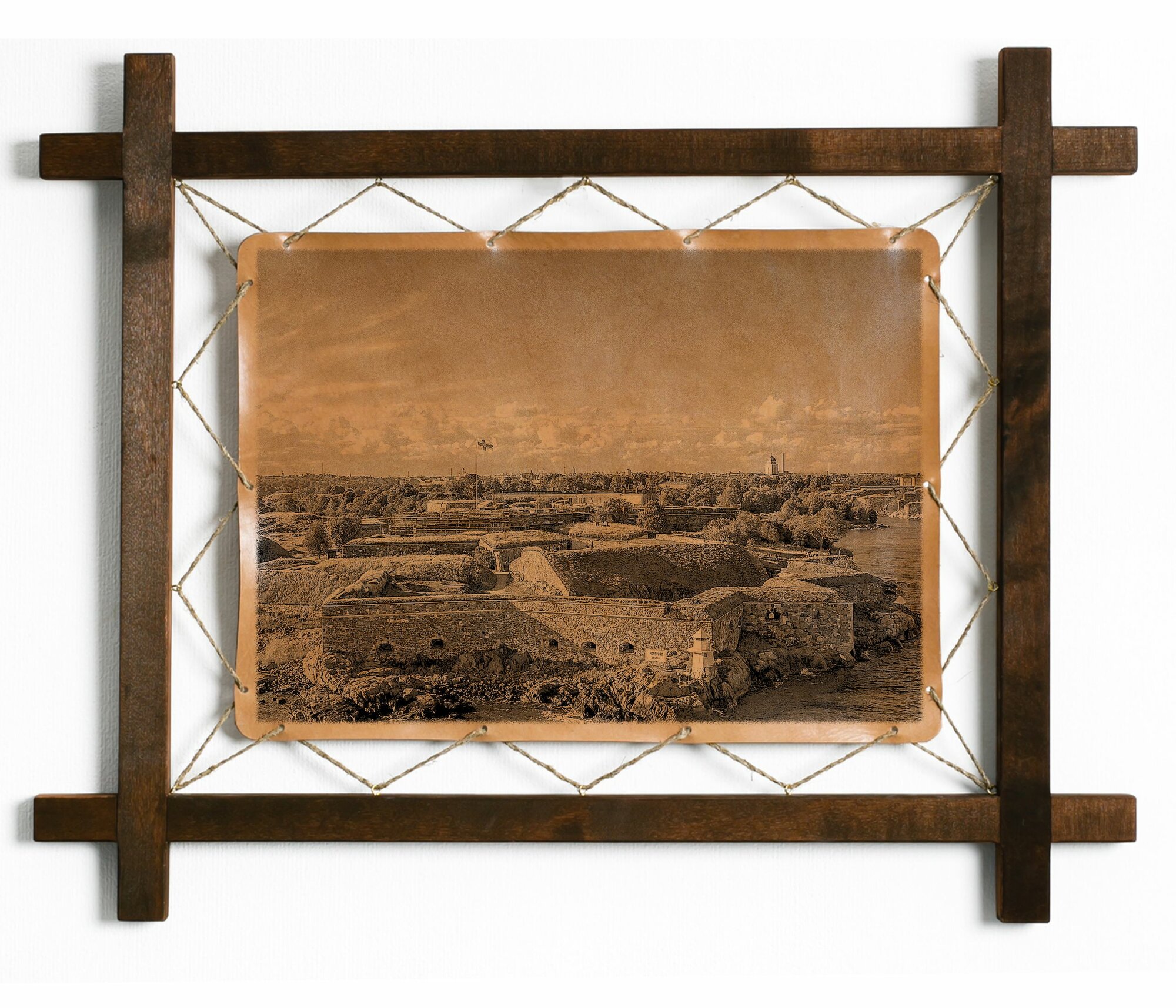 Картина интерьерная, натуральная кожа, "Крепость Свеаборг" (Финляндия), в деревянной раме, BoomGift