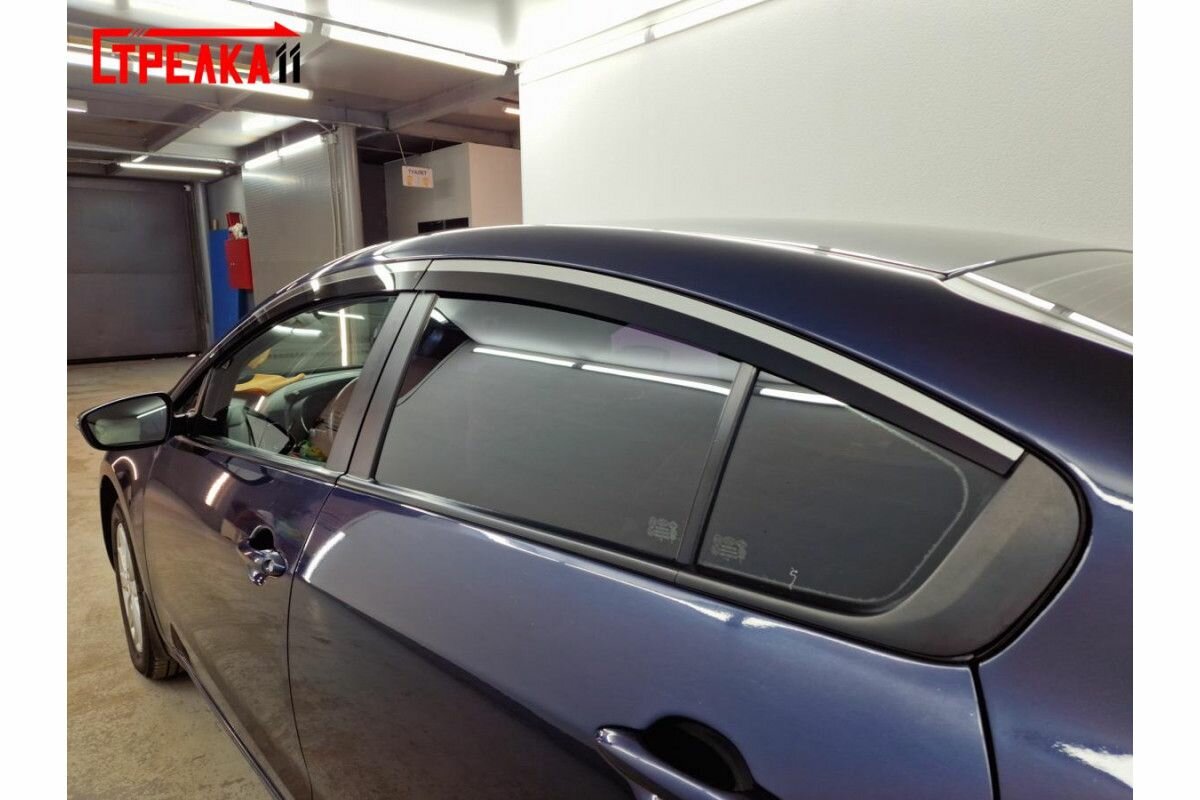 KIA CERATO 2013-2020 - 2D Дефлекторы окон с хром полосой