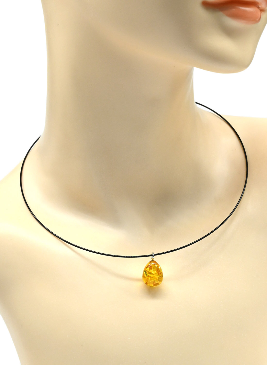 Чокер, янтарь