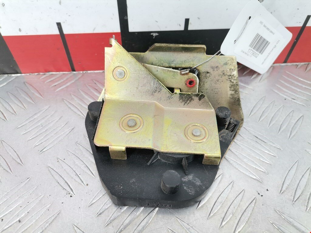 Замок двери сдвижной правой Citroen Berlingo 1 арт. 1779002