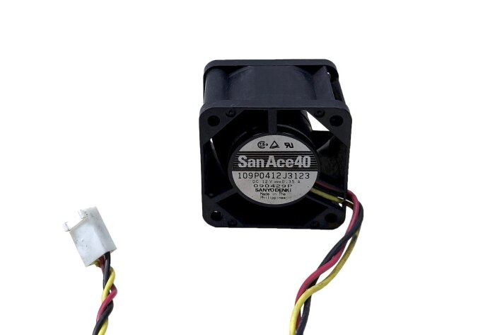 Вентилятор 40x40x28 DC 12V 0.135A Sanyo SanAce40 109P0412J3123 3 Pin