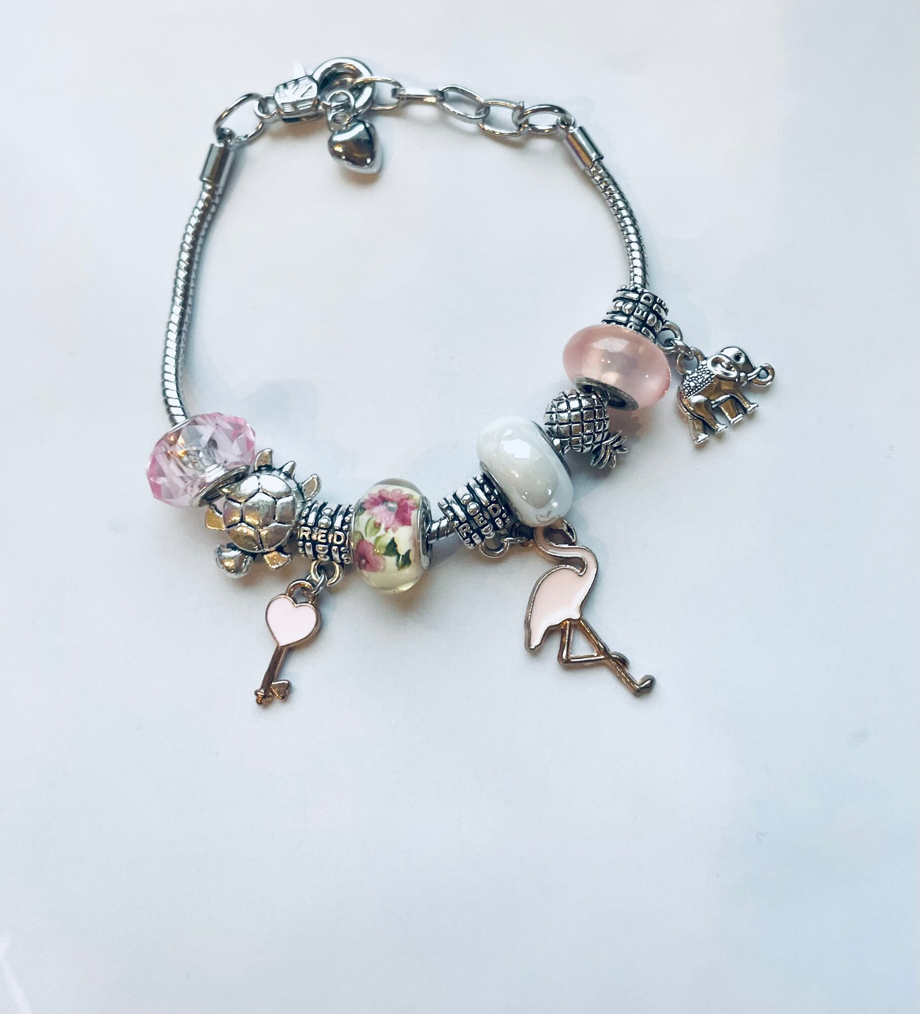 Жесткий браслет