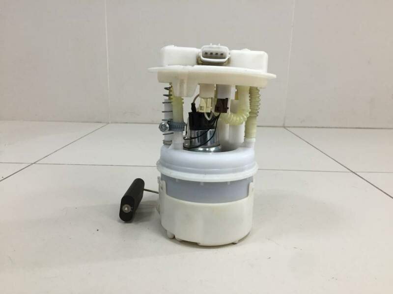 Насос топливный электрический Renault Logan 2 2014 кат.номер: 172022047R