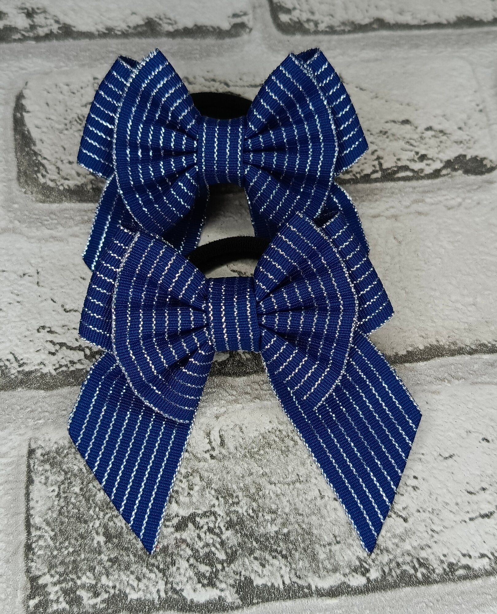 Бант школьный ELLY_BOYKO, текстиль, синий/серебристая полоска с люрексом.