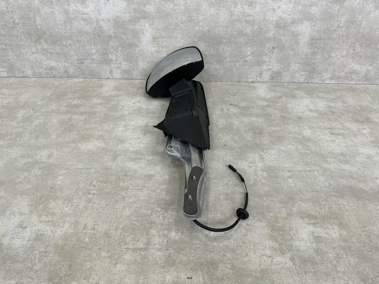 Зеркало бордюрное переднее с подогревом и кронштейном MERCEDES ACTROS MP4 MP5 (мерседес актрос МП4 МП5)