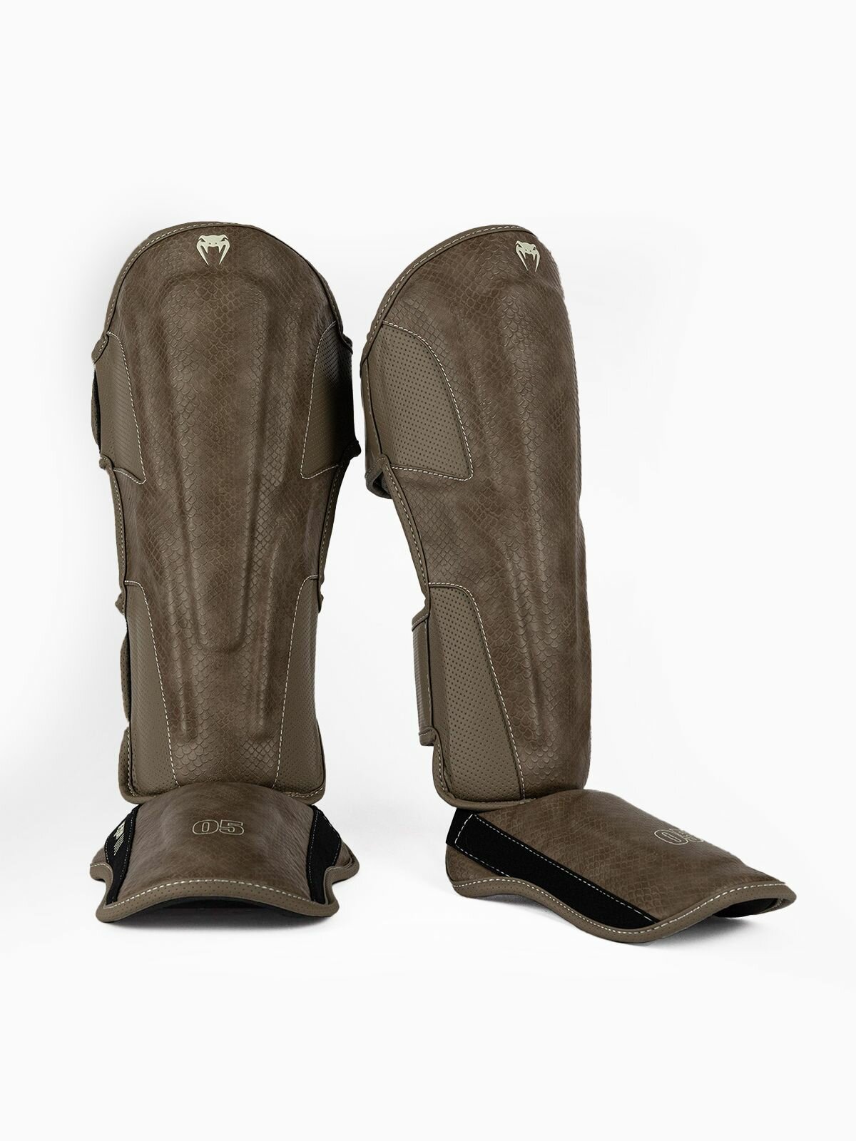 Щитки Venum "Impact Evo Scales", искусственная кожа, коричневые, размер M