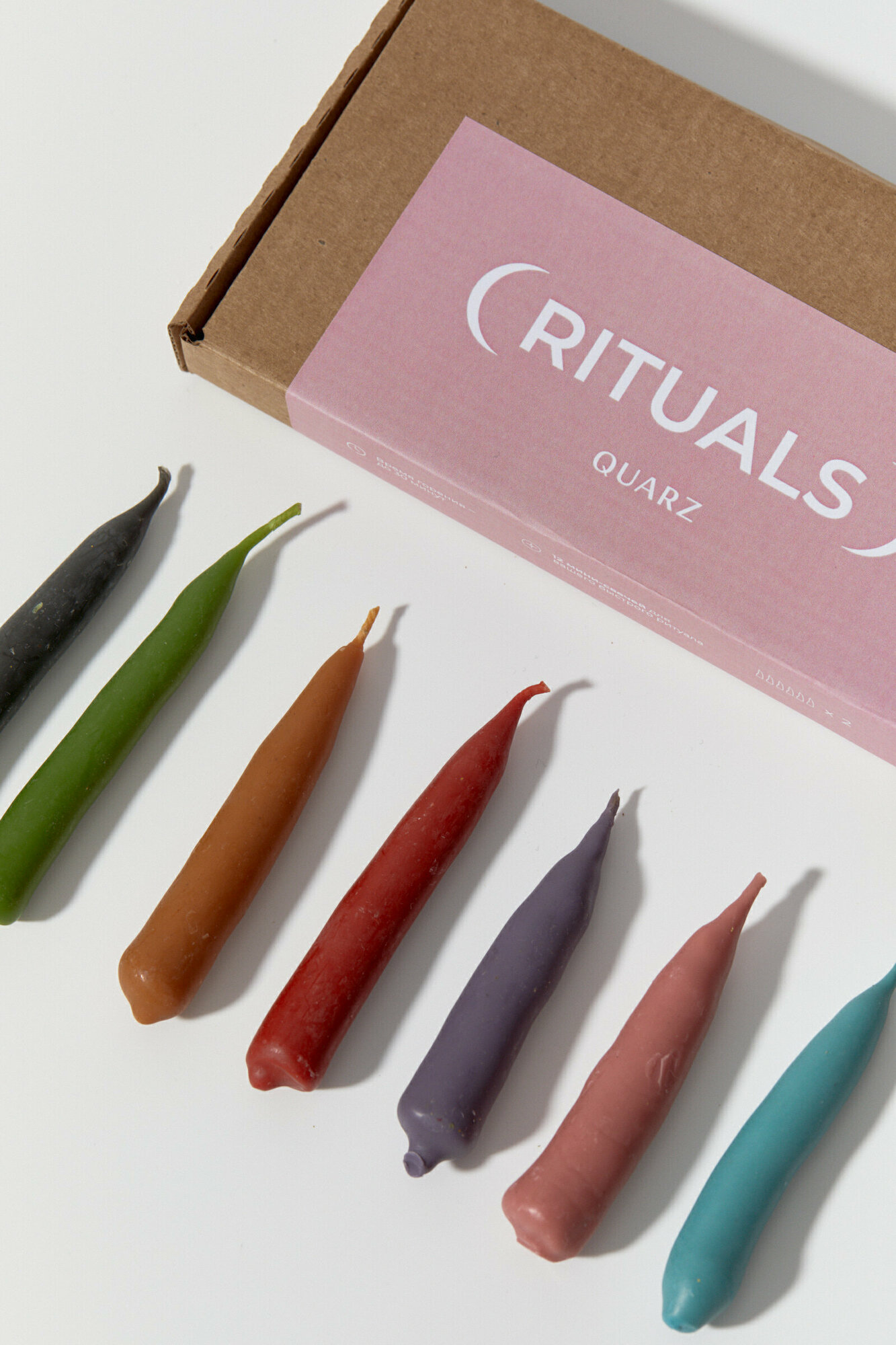 Набор разноцветных мини-свечей QUARZ RITUALS из пчелиного воска, 12 шт.
