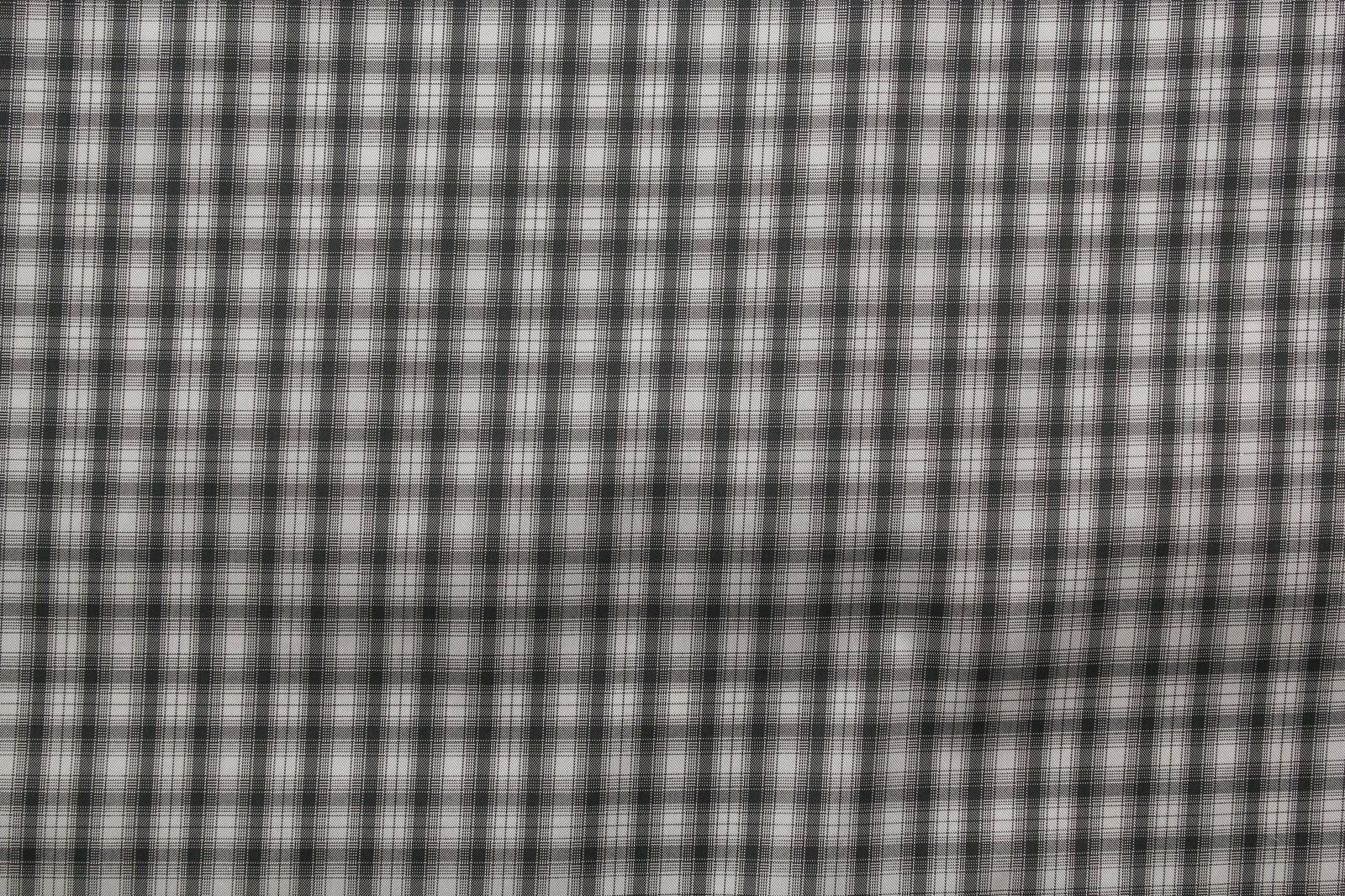 Ткань плащёво-курточная с водоотталкивающей пропиткой серо-чёрная клеточка , 120 г/пм, ш142см, 0,5 м