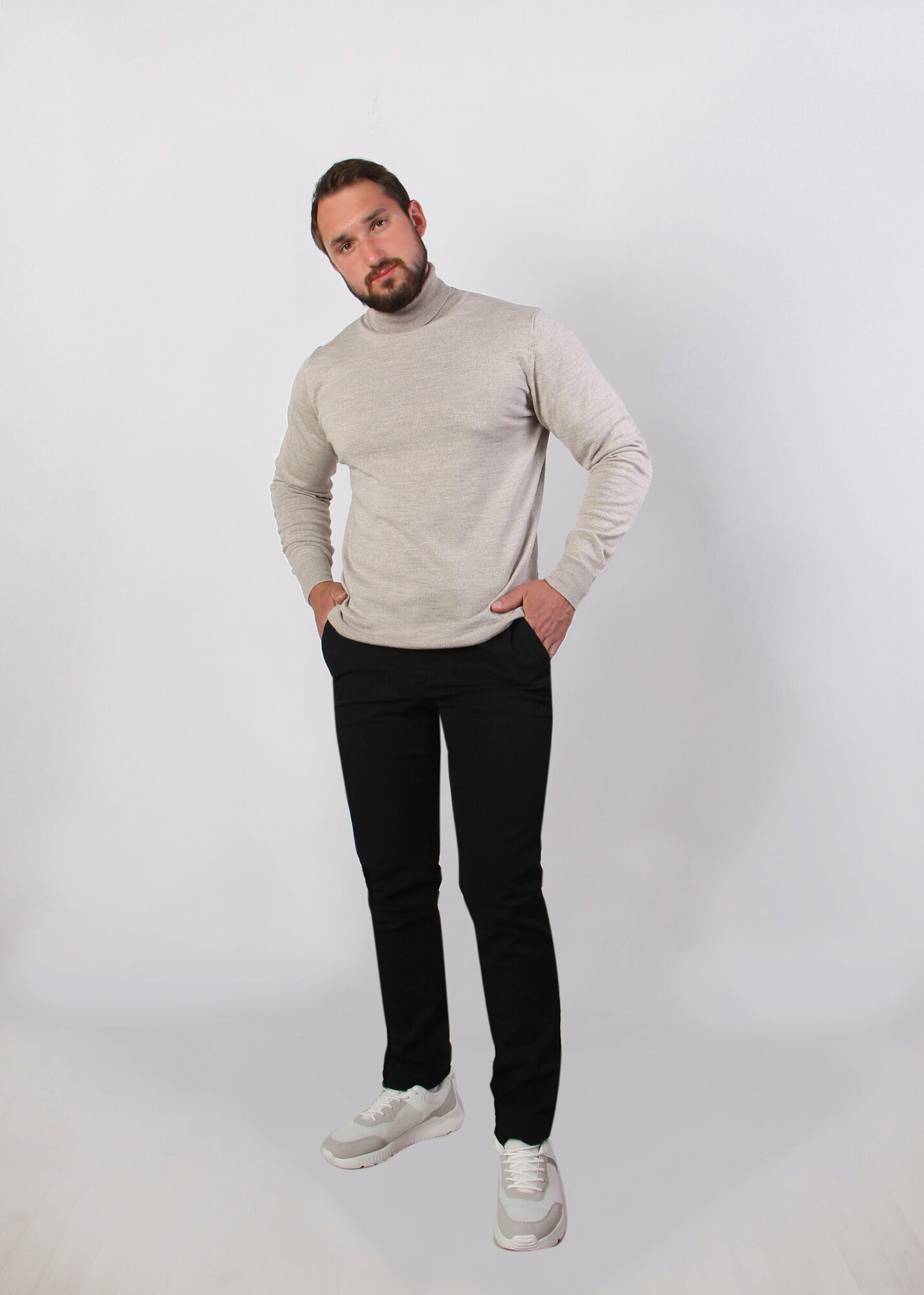 Брюки чинос