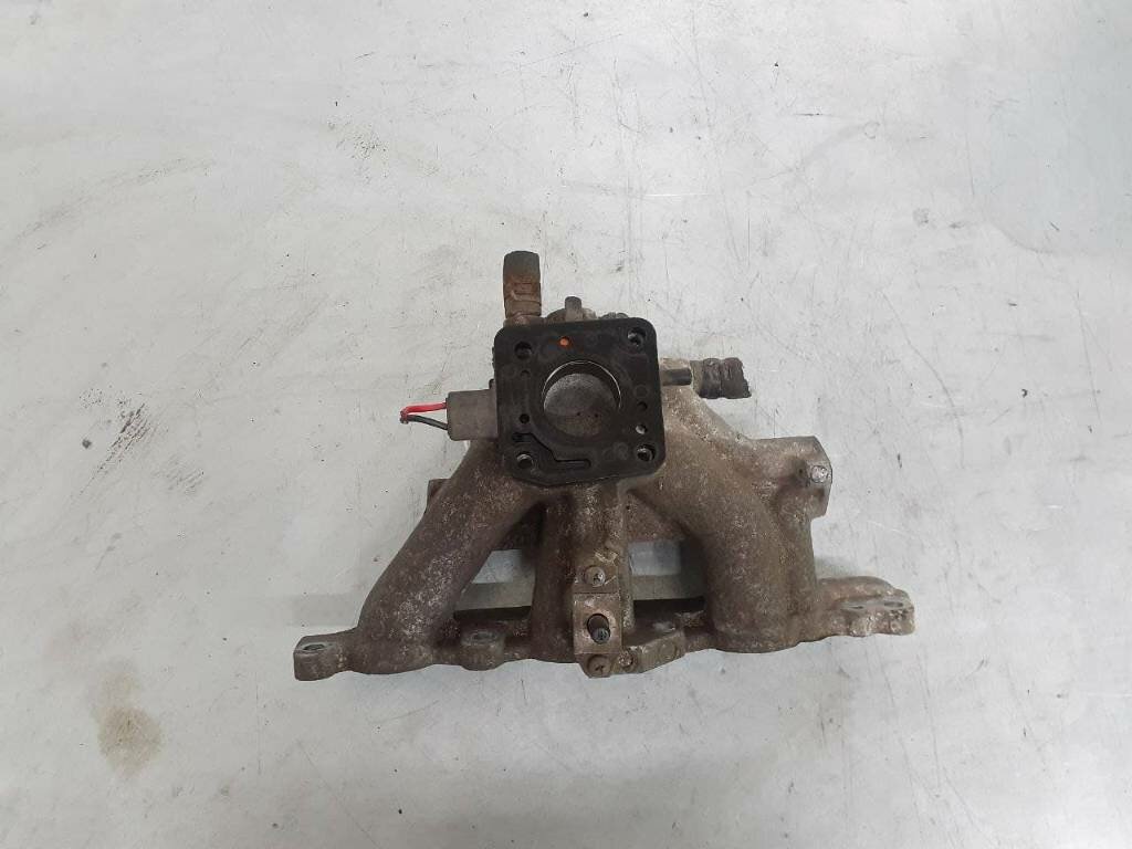 Впускной коллектор Suzuki Swift 2 рест. 1999 690000061