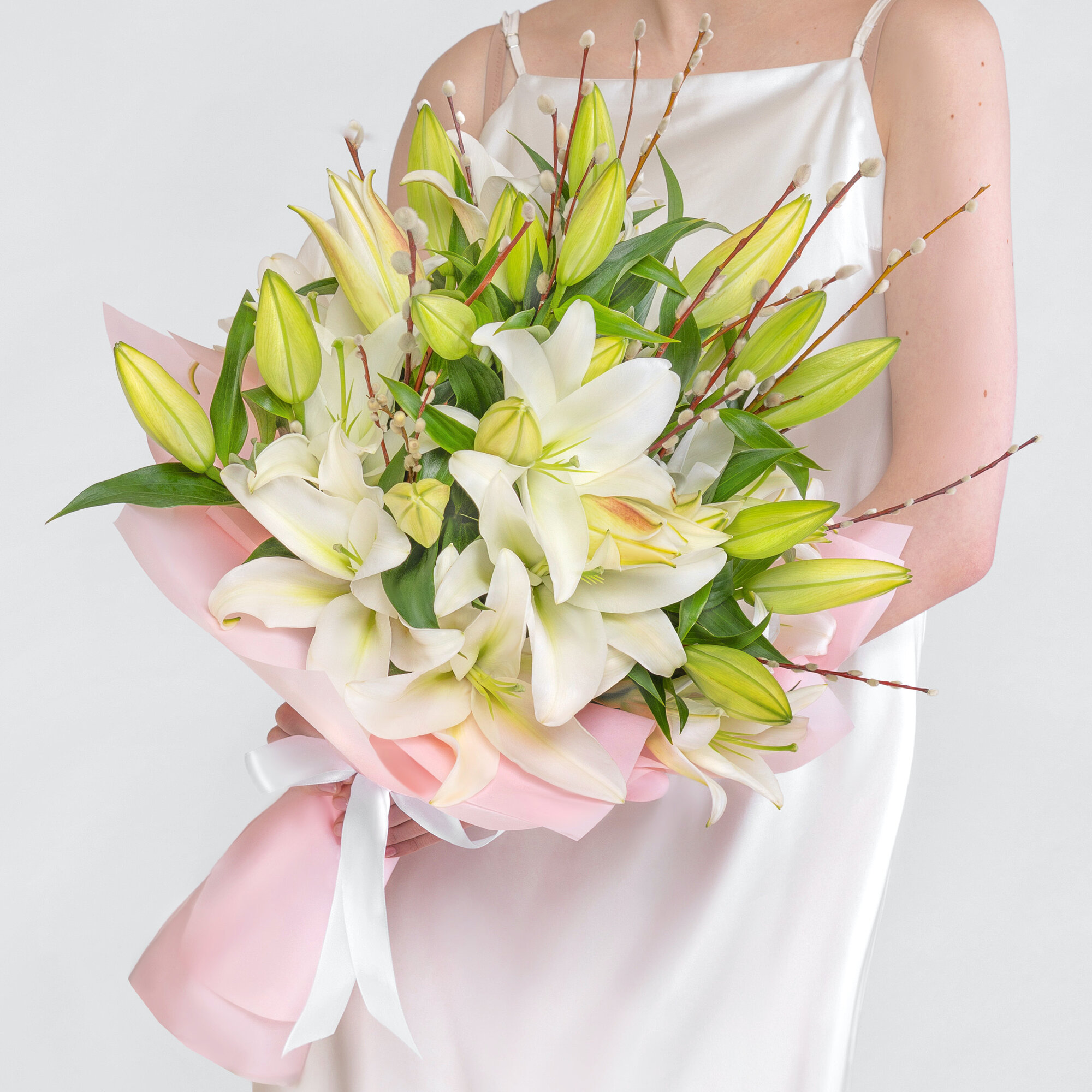 Дуо-Букет Мегацвет24 "Верба и восточная Лилия", белый, сборка в дизайнерскую упаковку