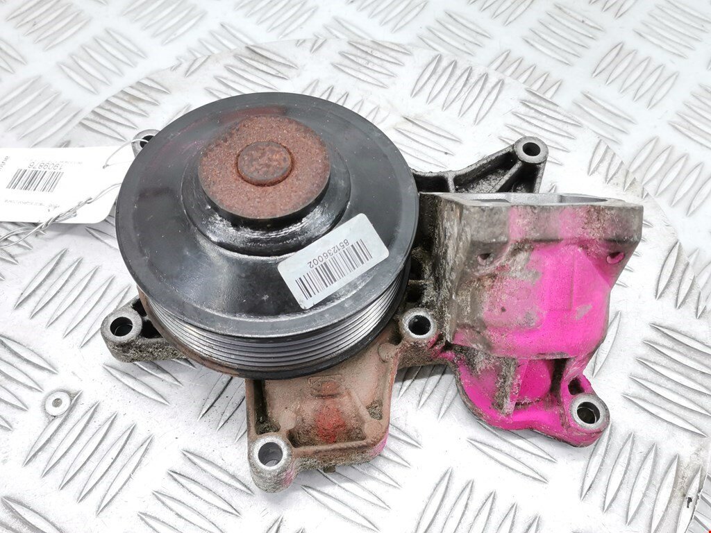 Насос водяной (помпа) BMW 5-Series (F07/F10/F11/F18) 11518516205 арт. 1909876