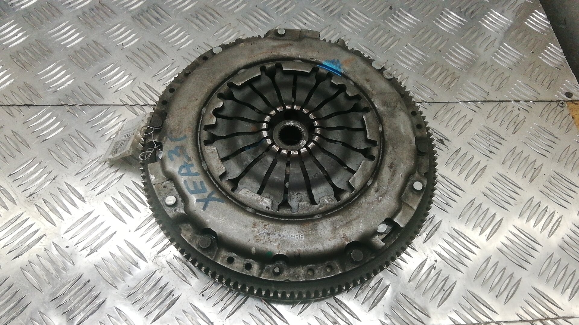 Маховик демпферный дизельный VOLKSWAGEN PASSAT B6