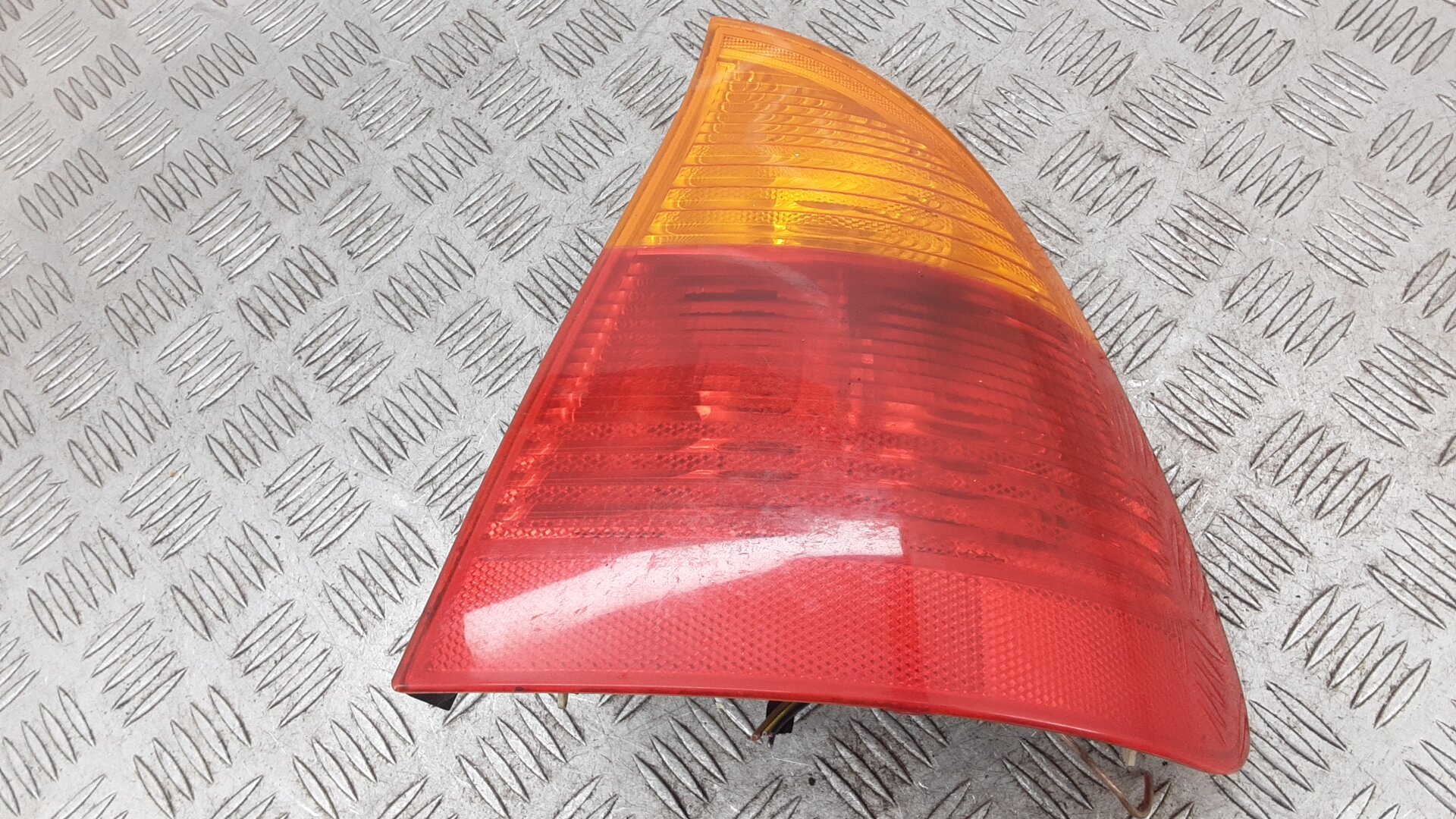 Фонарь задний правый BMW 3 E46, Номер 63216907946, 63216946534, 63218383822, 63216907934