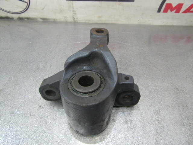 Кронштейн передней рессоры левый Scania 6-series