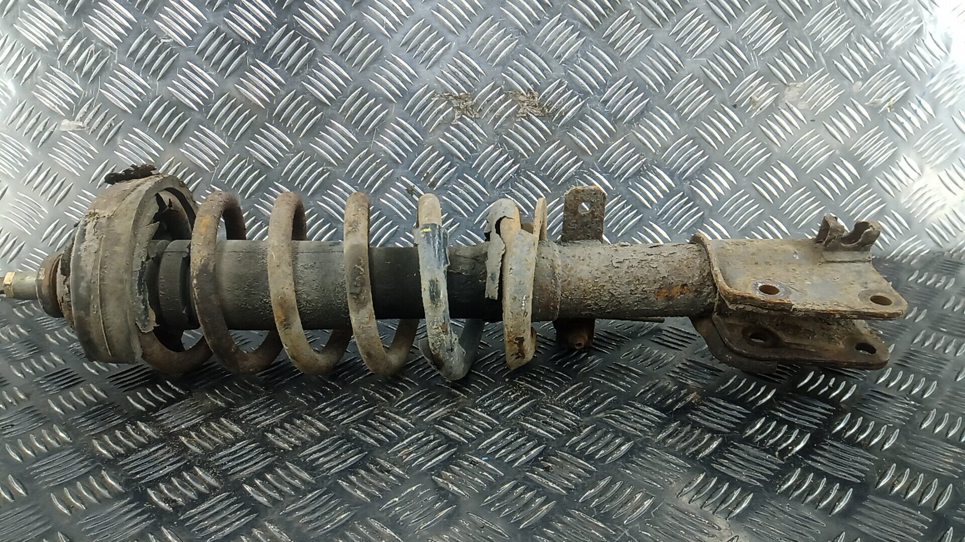 Стойка передняя правая OPEL VIVARO, Номер 4411799, 93850165, 4433059, 93198026