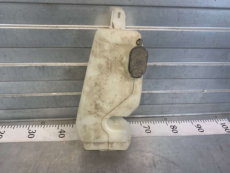 Бачок омывателя Renault Logan LS 2004- 2016 8200609549