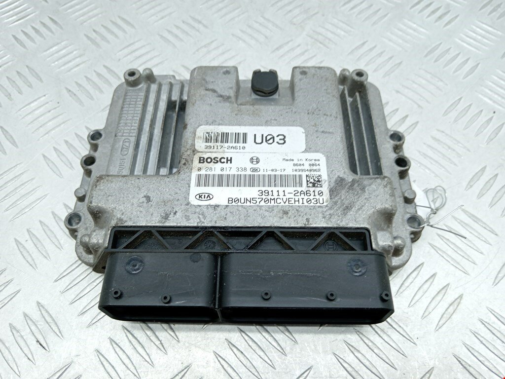 Блок управления двигателем Kia Carens 2 (UN) 391112A610 арт. 1847492