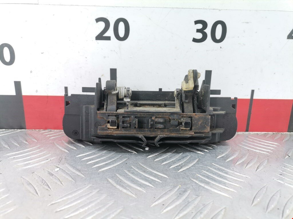 Ручка двери наружная передняя правая Audi A6 C5 4B0839208 арт. 1716490