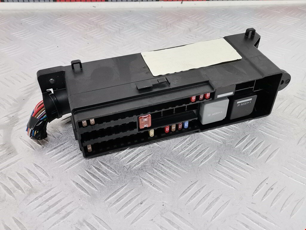 Блок предохранителей Ford Focus 3 1793284 арт. 1684600