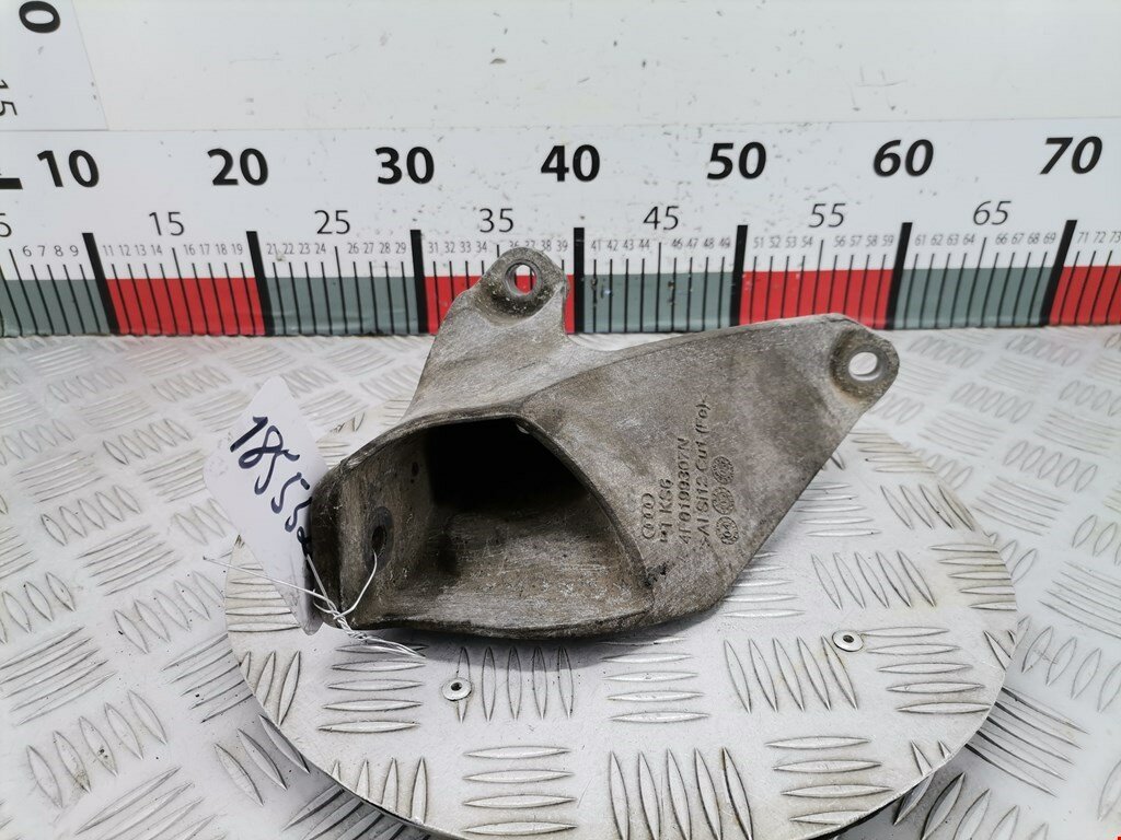 Кронштейн (крепление лапа) двигателя Audi A6 C6 4F0199307N арт. 1855526