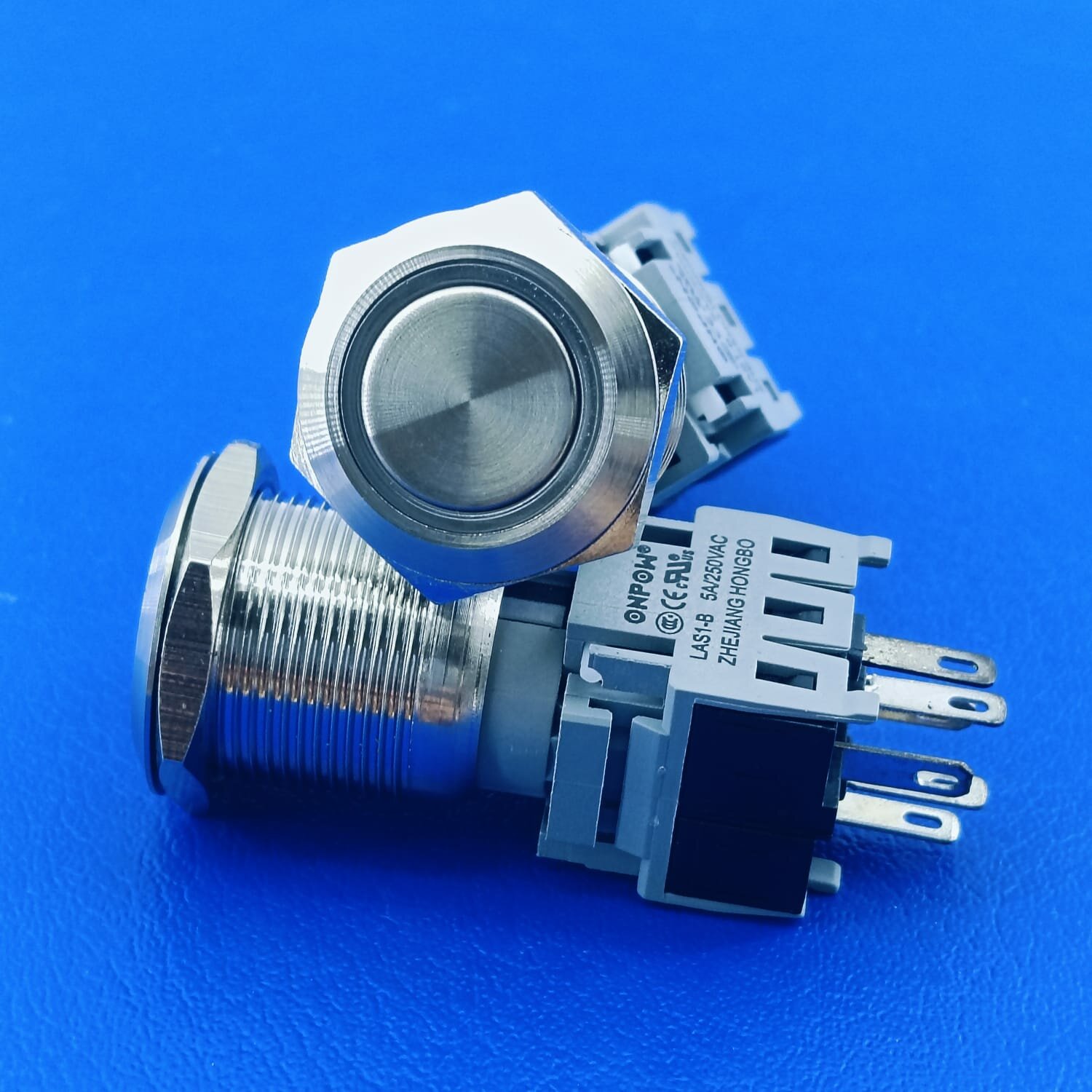 1 штука Кнопка антивандальная LAS1-BGQ-11E/24V оранжевая мет 5A 250V (арт.62558)